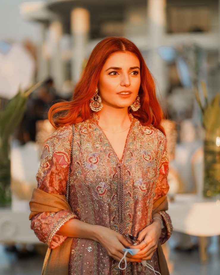 Momina Mustehsan Latest Beautiful Pictures from her Instagram | Reviewit.pk