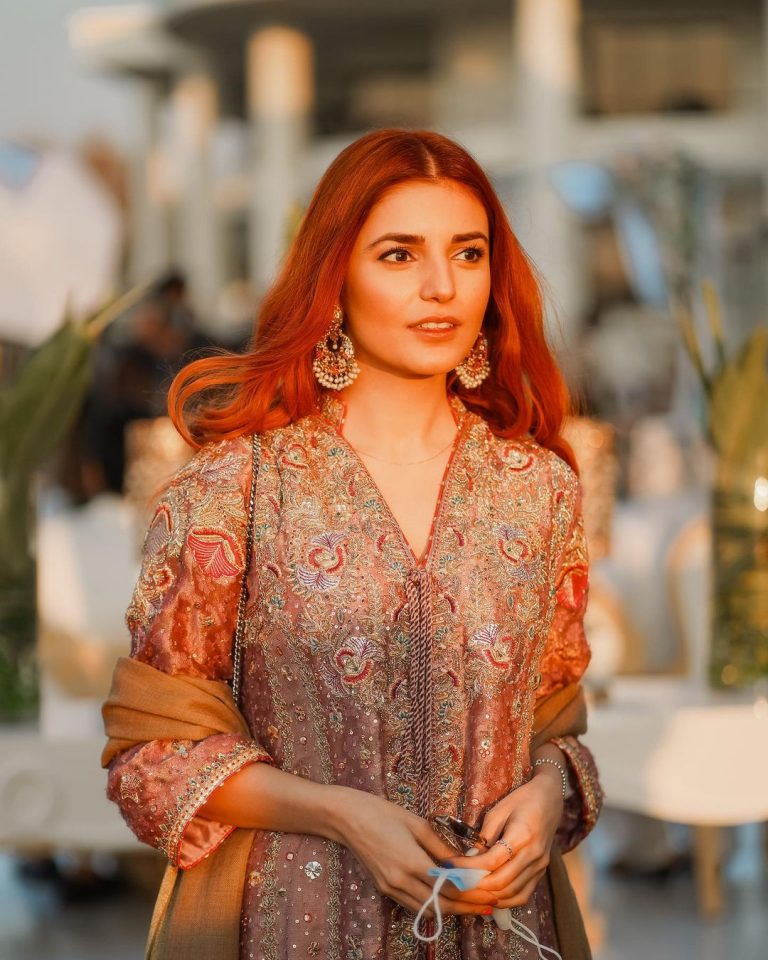 Momina Mustehsan Latest Beautiful Pictures from her Instagram | Reviewit.pk