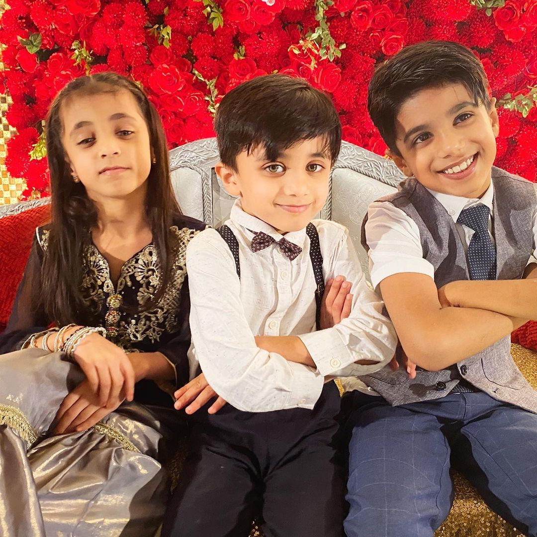 Rahim Pardesi Introduced His Both Wives | Reviewit.pk