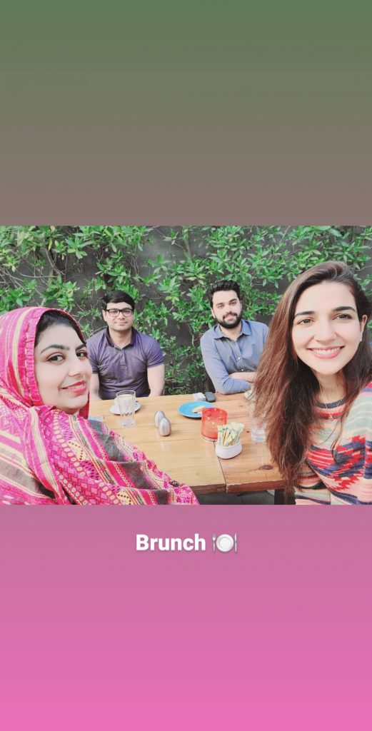 Rubab Hashim with her Husband Shoaib - Latest Pictures | Reviewit.pk