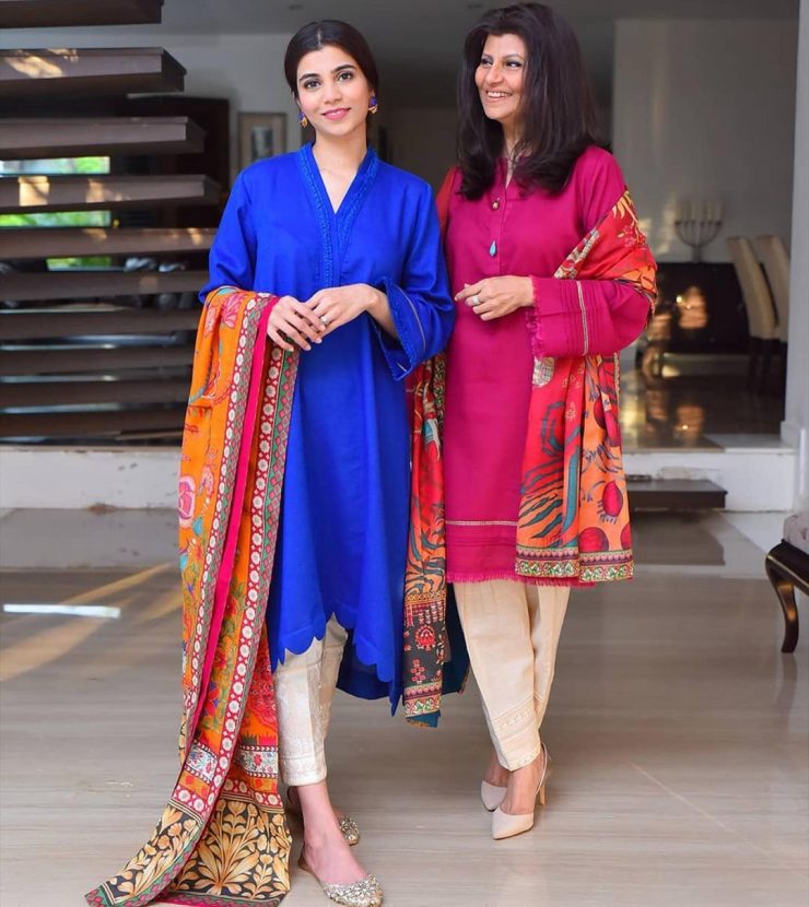 Rubina Ashraf with her Daughter Minna Tariq - Latest Pictures | Reviewit.pk