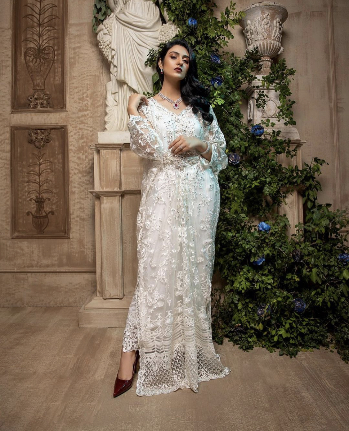 Noor And Sarah Zafar Khan's Father Passed Away | Reviewit.pk