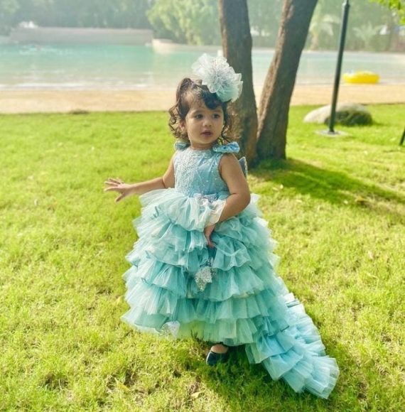 Beautiful Family Pictures Of Aden Rehan | Reviewit.pk