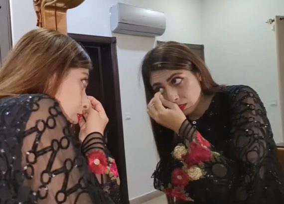 Youtuber Amna Riaz with her Husband on Dinner Date | Reviewit.pk