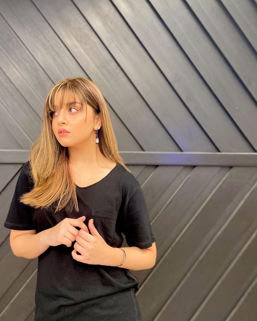 Best Candid Photos of Alizeh in 2020 | Reviewit.pk