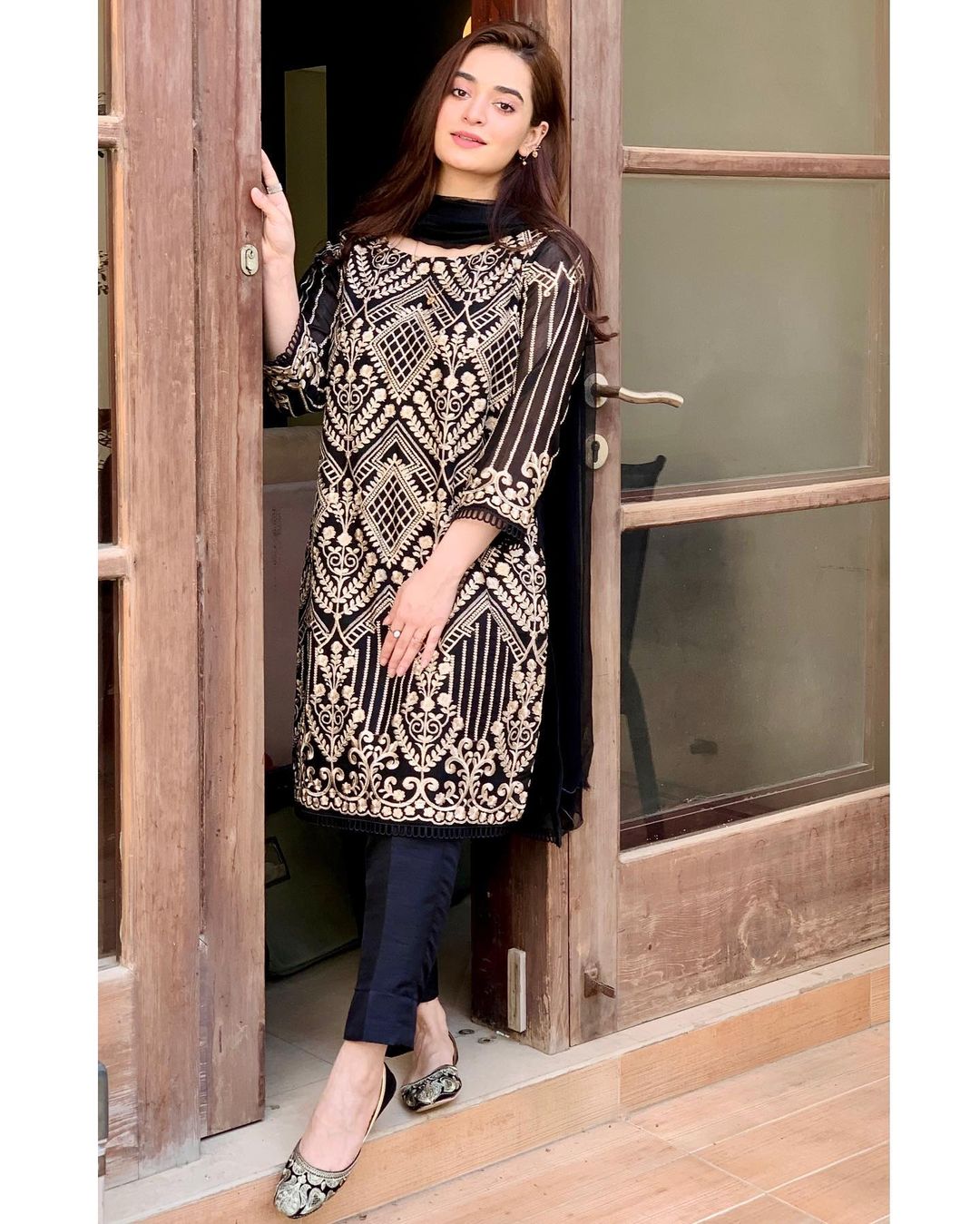 Aulaad Cast In Real Life | Reviewit.pk