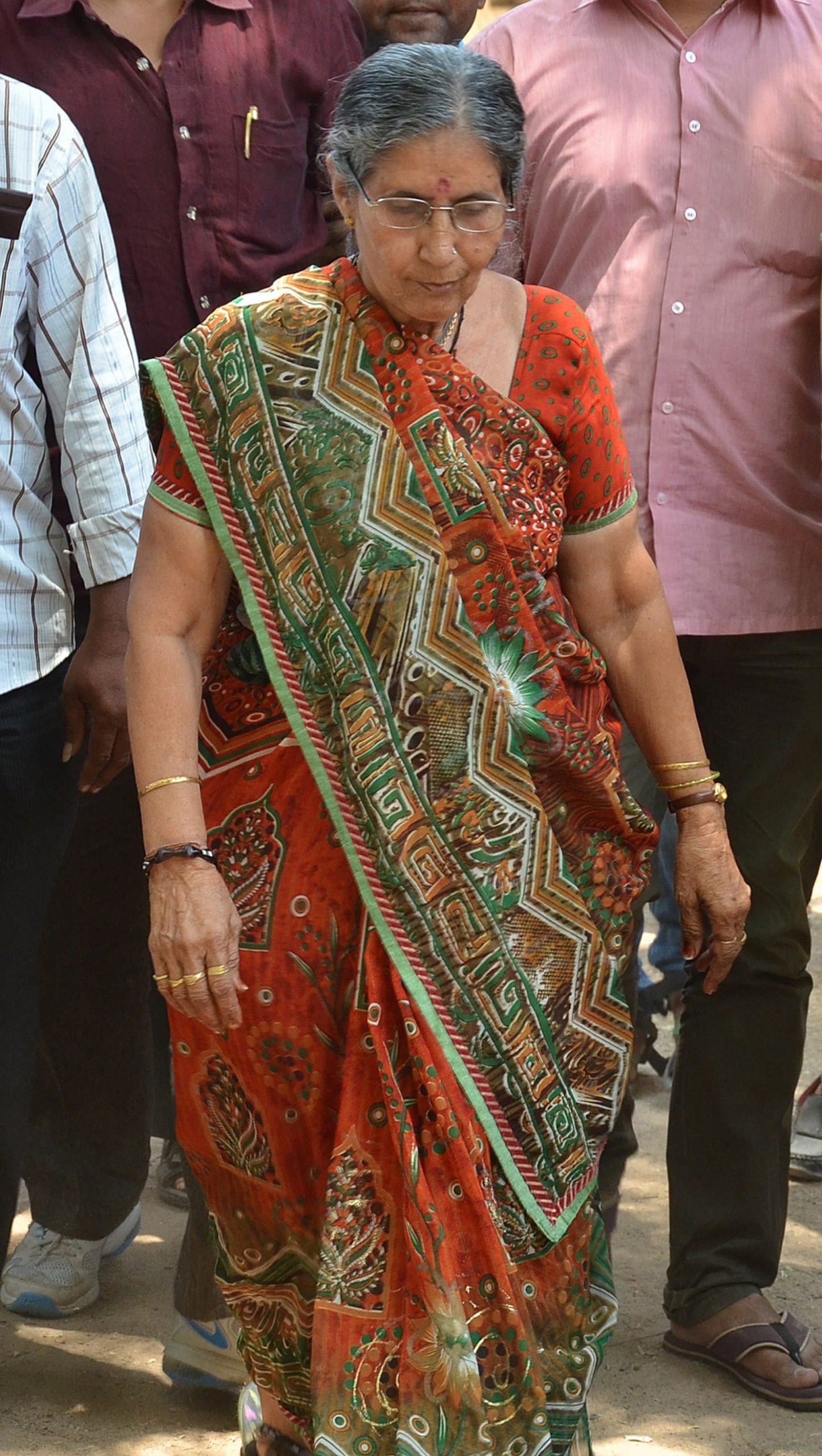 Narendra Modi Wife | 10 Unique Pictures | Reviewit.pk