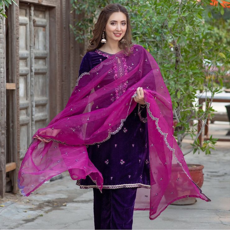 Latest Collection Of Omal By Komal Aziz Khan | Reviewit.pk