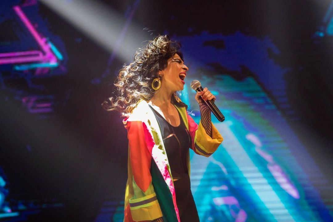 Beautiful Pictures of Meesha Shafi in Color Collage Dresses | Reviewit.pk