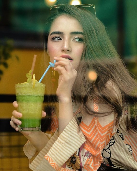 Unseen Pictures Of Model Meruub Ali | Reviewit.pk