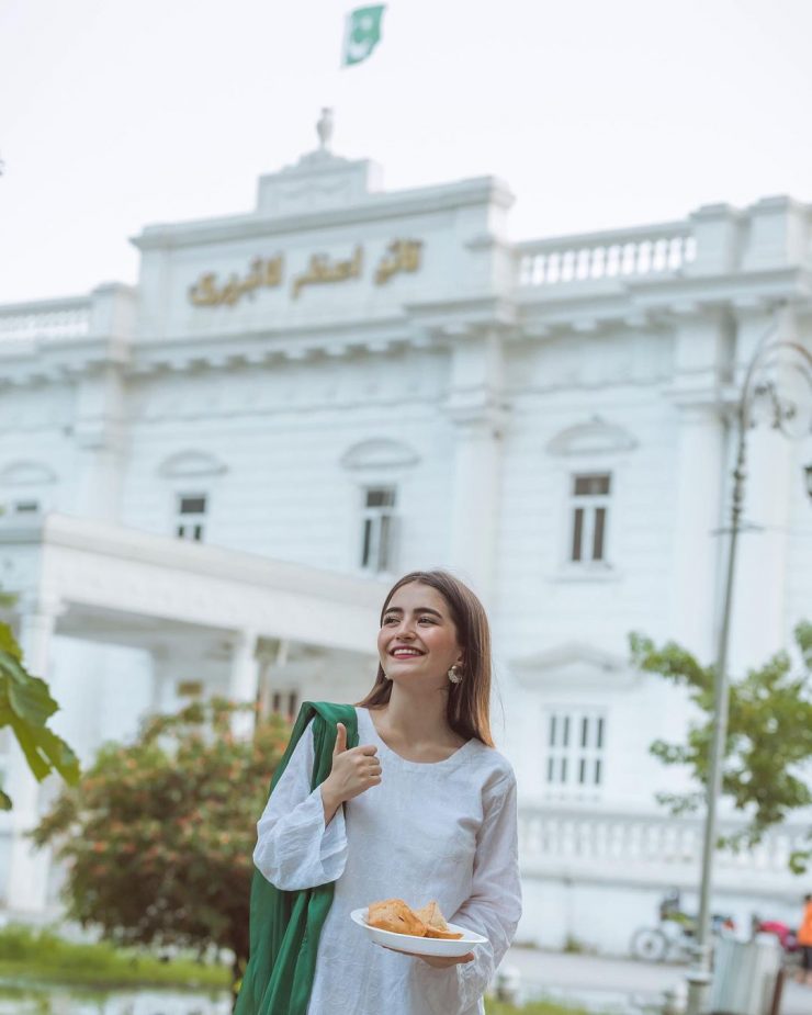 Unseen Pictures Of Model Meruub Ali | Reviewit.pk