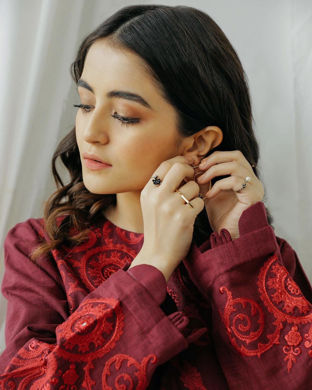 Unseen Pictures Of Model Meruub Ali | Reviewit.pk