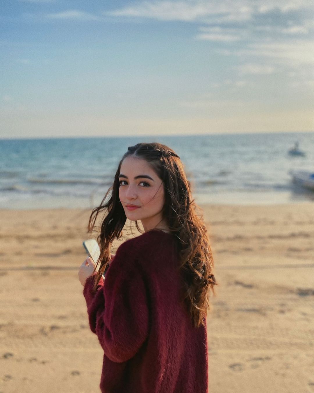 Unseen Pictures Of Model Meruub Ali | Reviewit.pk