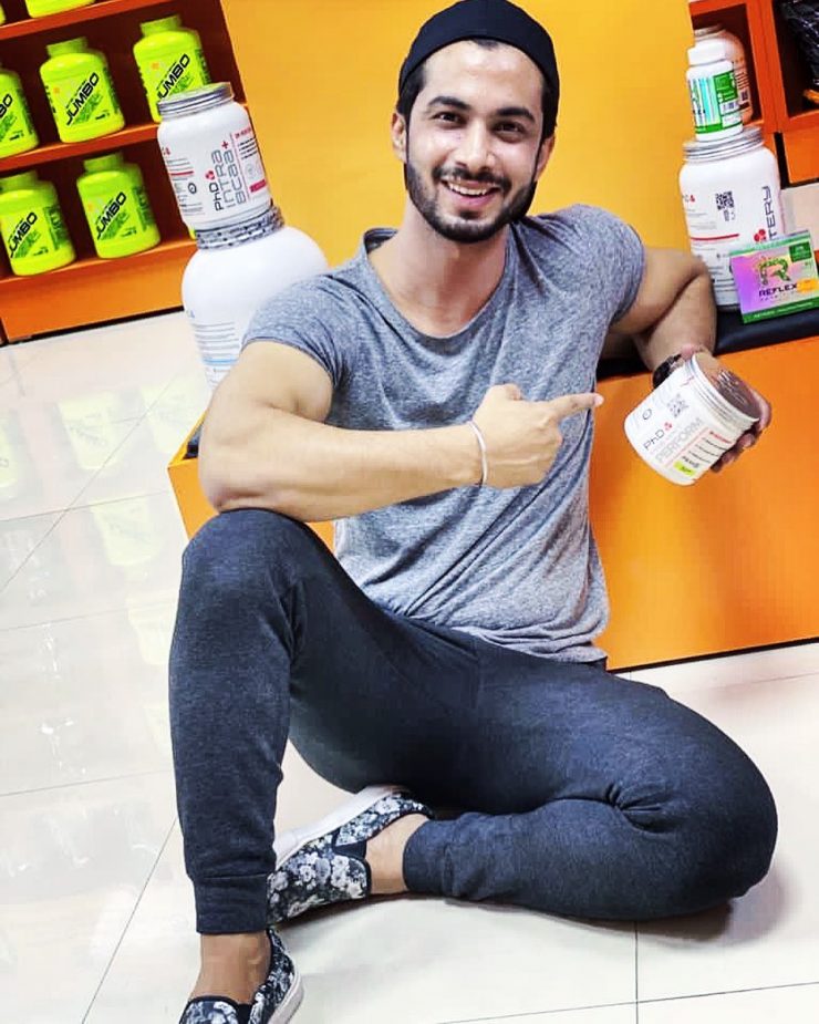 Tum Se Kehna Tha Cast In Real Life | Reviewit.pk