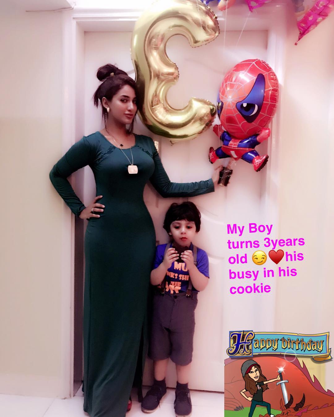 Rare Photos of Mathira With Her Son | Reviewit.pk