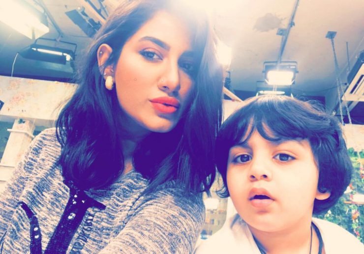 Rare Photos of Mathira With Her Son | Reviewit.pk