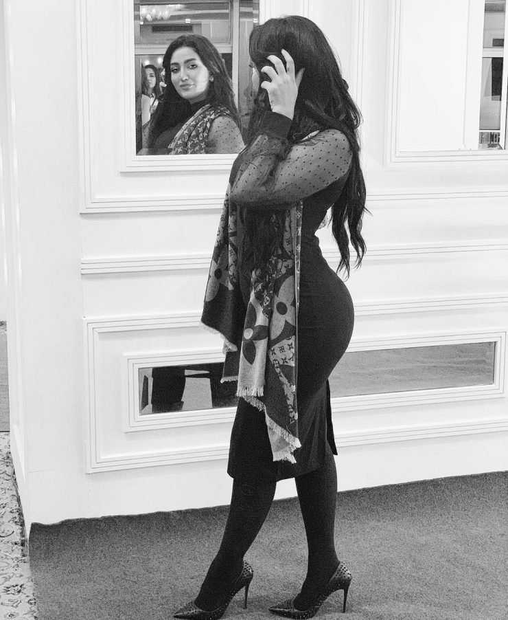 Least Controversial Photos Of Mathira From Her Instagram Account ...