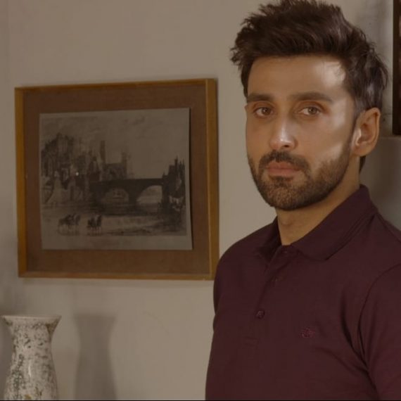 Intense Poses of Sami Khan That Will Melt Your Heart | Reviewit.pk