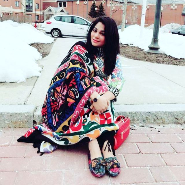 Exquisite Photos of Sanam Marvi | Popular Folk Singer | Reviewit.pk