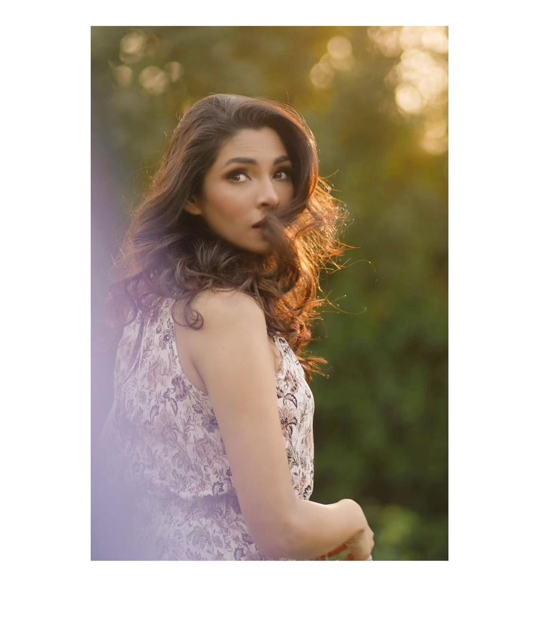 Unseen Gorgeous Pictures Of Zhalay Sarhadi | Reviewit.pk