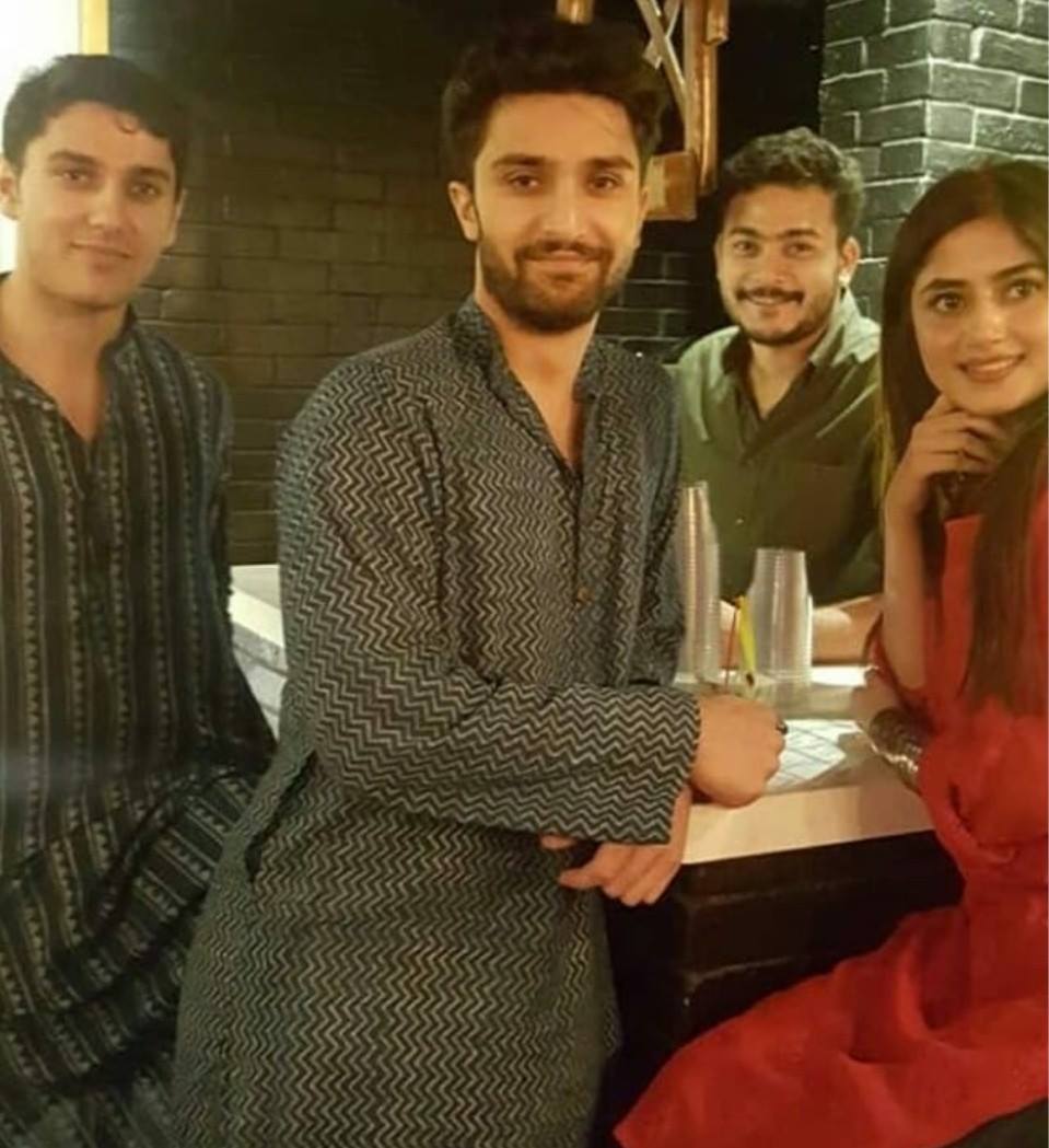 Adorable Photos of Asif Raza Mir and Family | Reviewit.pk