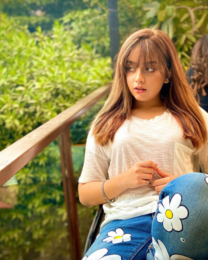 Gorgeous Actress Alizeh Shah Latest Pictures | Reviewit.pk