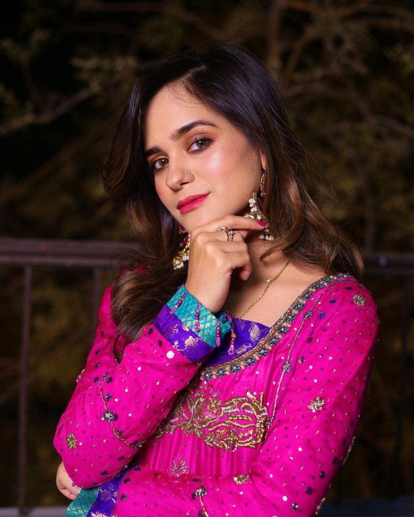 Latest Pictures of Actor Faizan Sheikh With his Family | Reviewit.pk