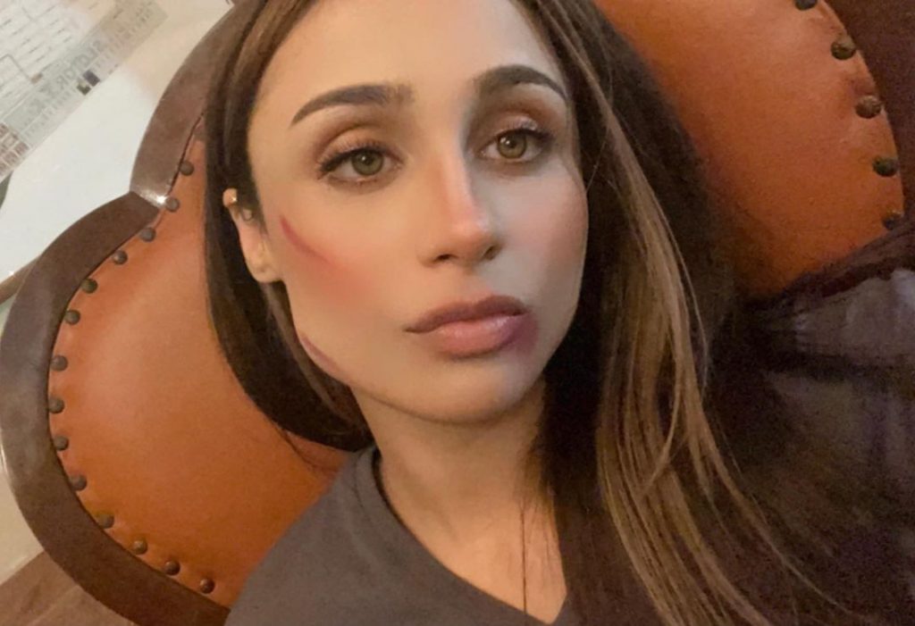 Actress Mashal Khan Celebrated her Birthday with Friends | Reviewit.pk