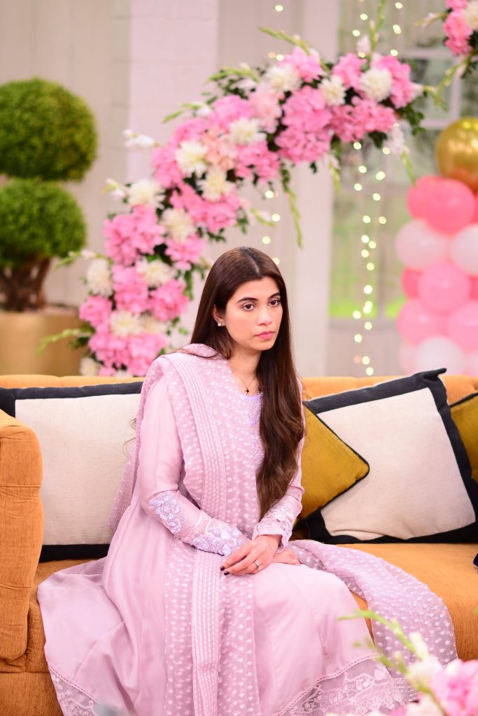 Rubina Ashraf with her Daughter Minna Tariq in Good Morning Pakistan ...