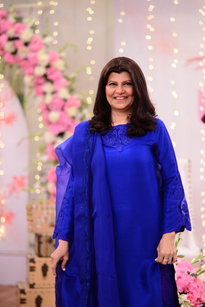 Rubina Ashraf with her Daughter Minna Tariq in Good Morning Pakistan ...