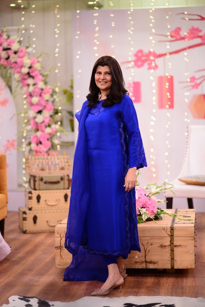 Rubina Ashraf with her Daughter Minna Tariq in Good Morning Pakistan ...