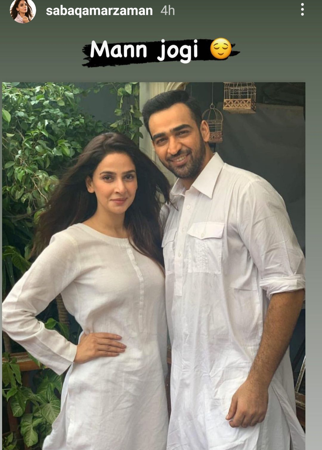 Saba Qamar And Agha Mustafa Hassan BTS Pictures From Manjogi | Reviewit.pk
