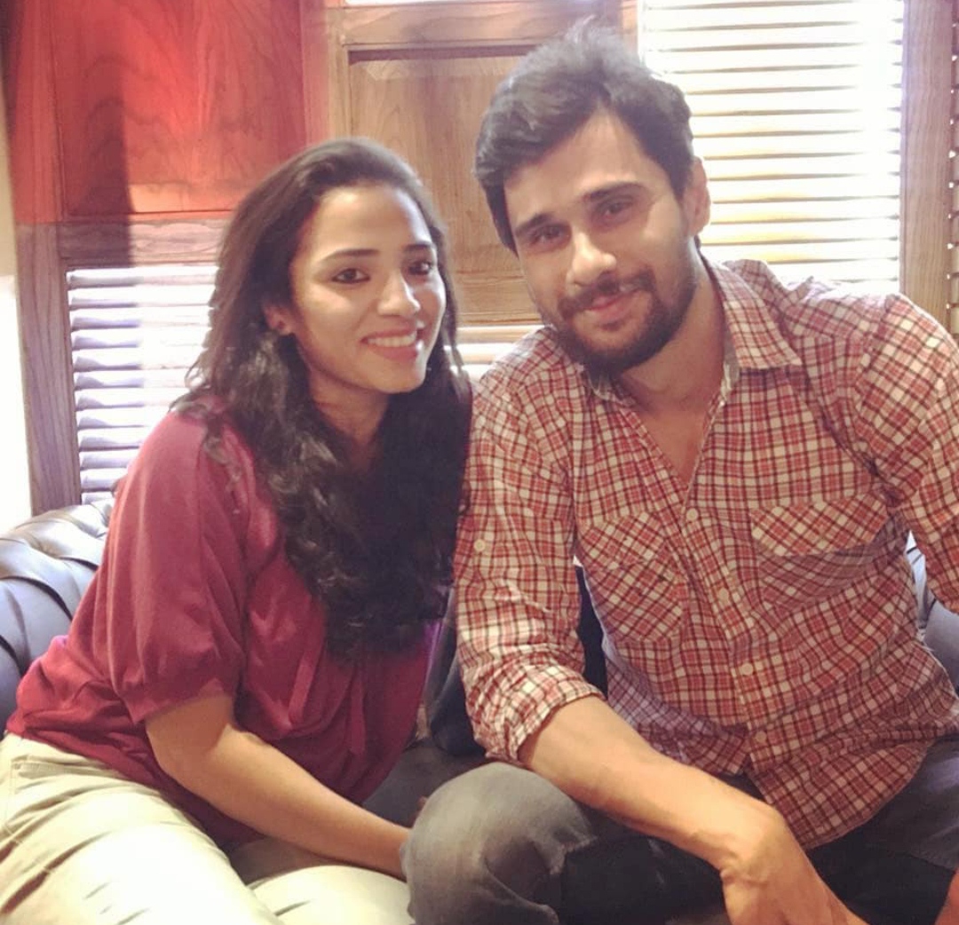 Host Tabish Hashmi's Unseen Family Pictures | Reviewit.pk