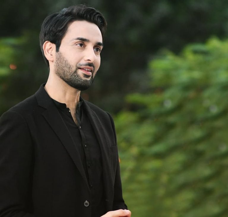 Ramsha Khan And Affan Waheed To Pair Up For A New Project | Reviewit.pk