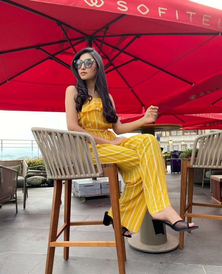 Latest Shoot Featuring The Stunner Alia Khan | Reviewit.pk