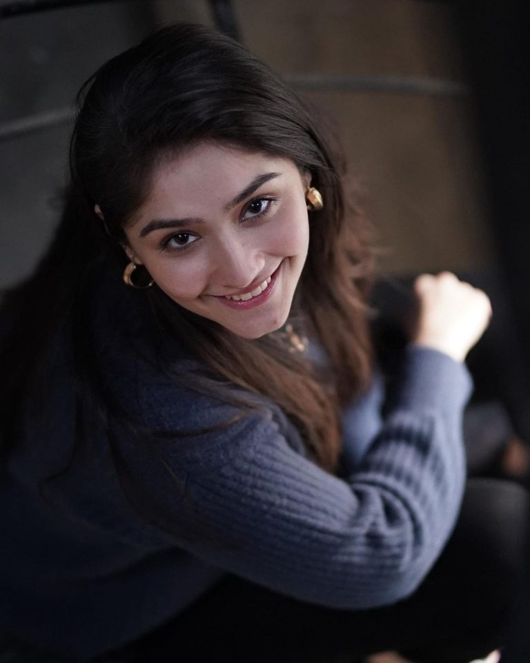 Dur-e-Fishan Reveals About Her Family And Personal Life | Reviewit.pk