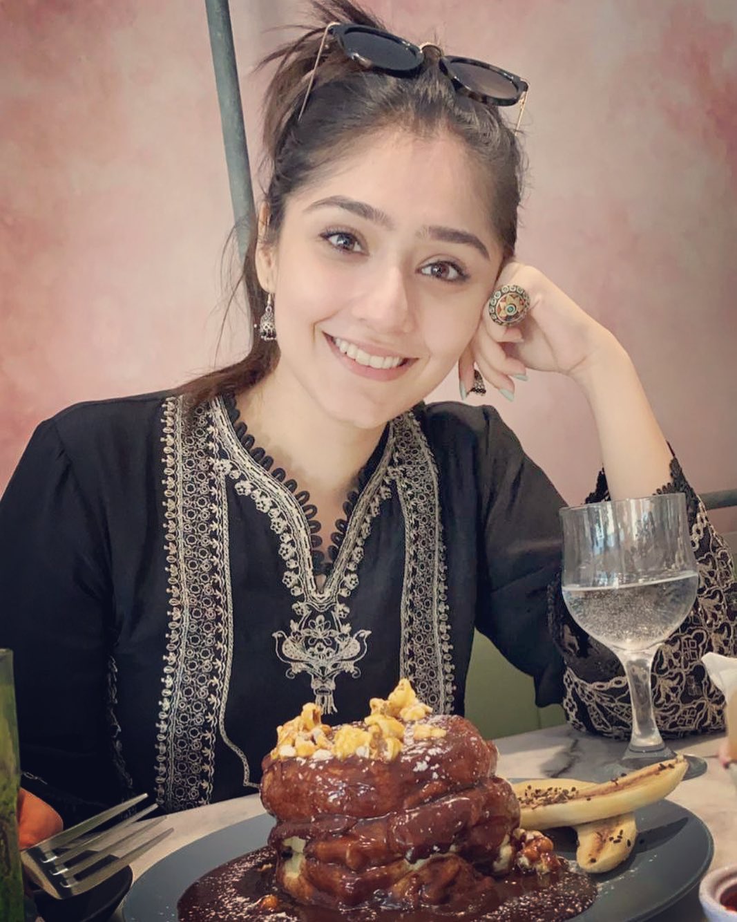 Dur-e-Fishan Saleem Shares Her Ultimate Dream | Reviewit.pk