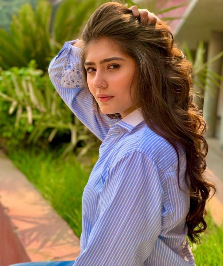 How Dur-e-Fishan Saleem Entered In Showbiz Industry? | Reviewit.pk