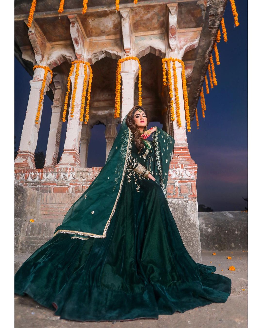 Unseen Bridal Look Of Ravishing Fiza Ali | Reviewit.pk