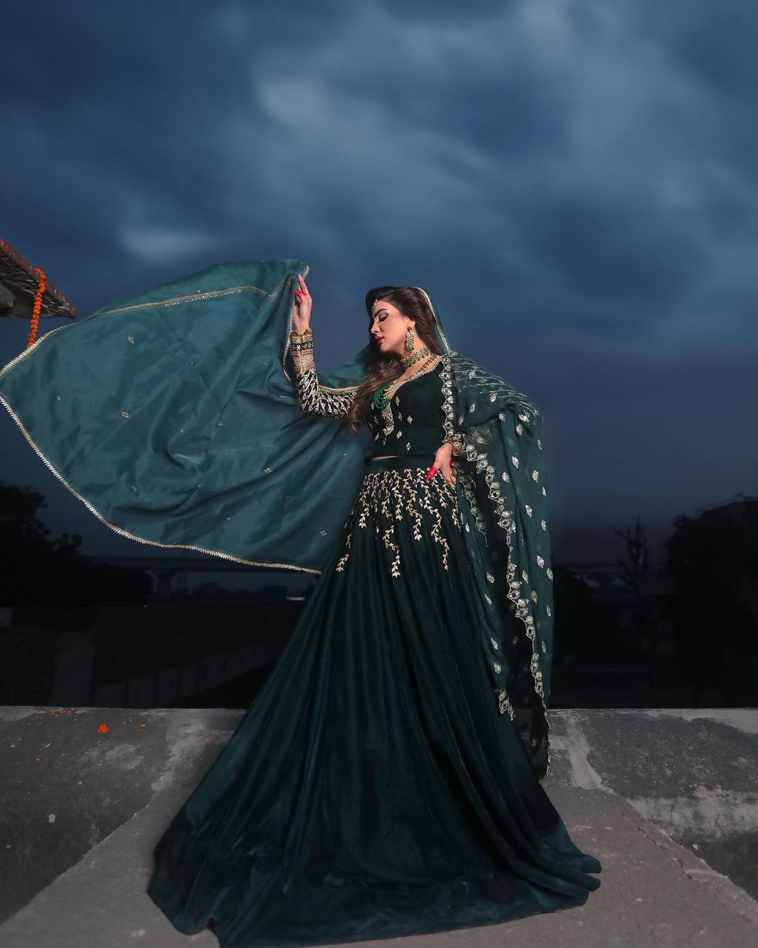 Unseen Bridal Look Of Ravishing Fiza Ali | Reviewit.pk