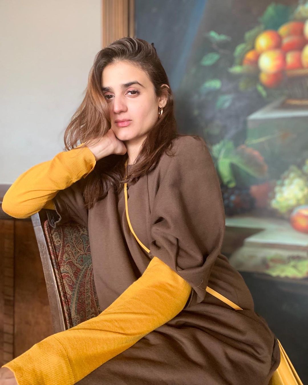 Stunning New Pictures of Do Bol Actress - Hira Mani | Reviewit.pk