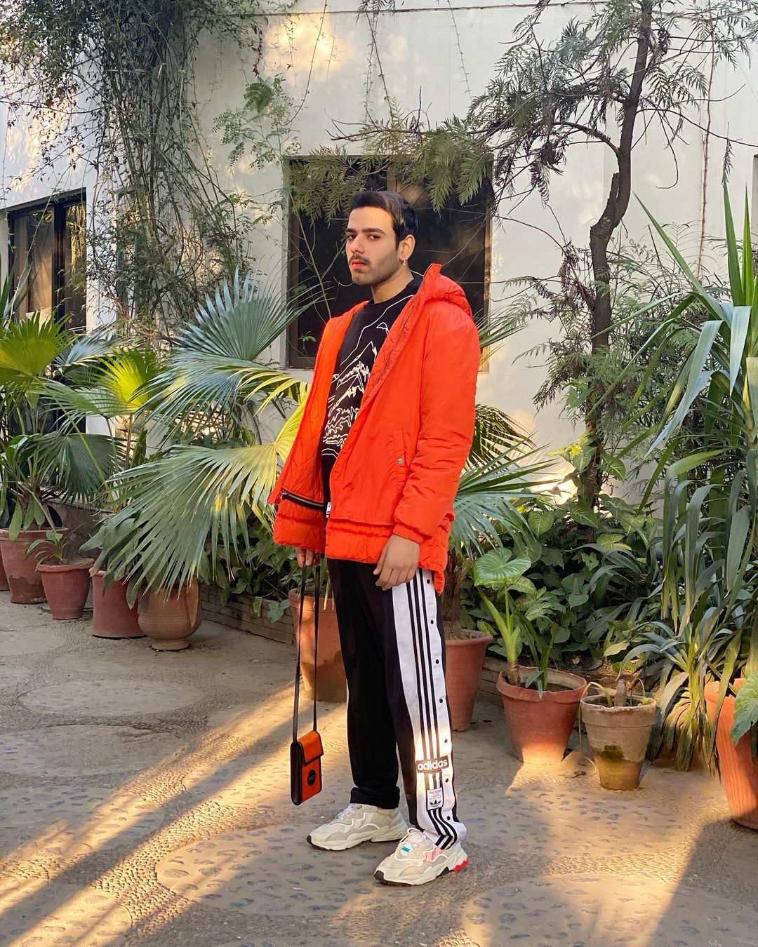 Fashion Designer Hussain Rehar Flaunting His Handbag collection ...