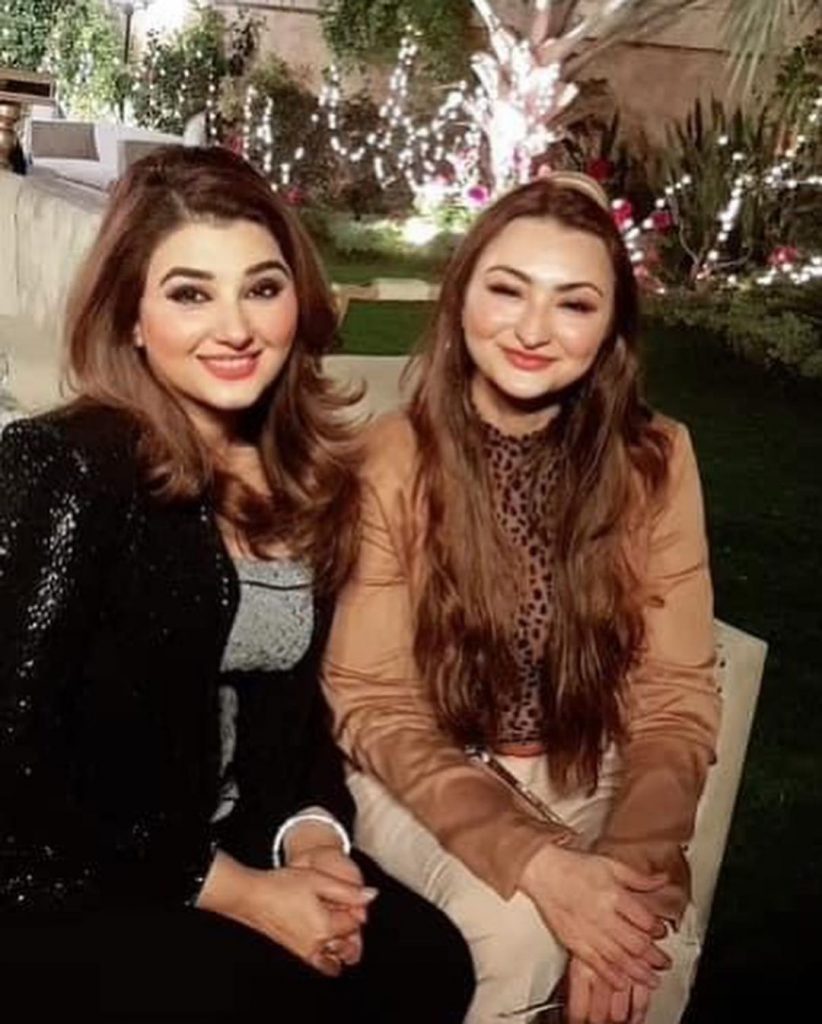 Latest Clicks of javeria Saud with her Friends | Reviewit.pk