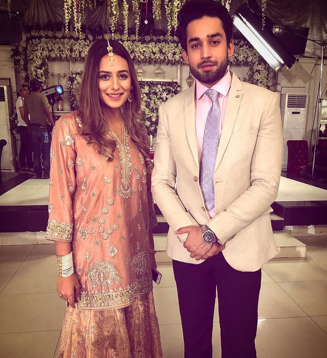 'Log Kiya Kahen Gay' Famed Actress Kinza Razzak Beautiful Pictures ...