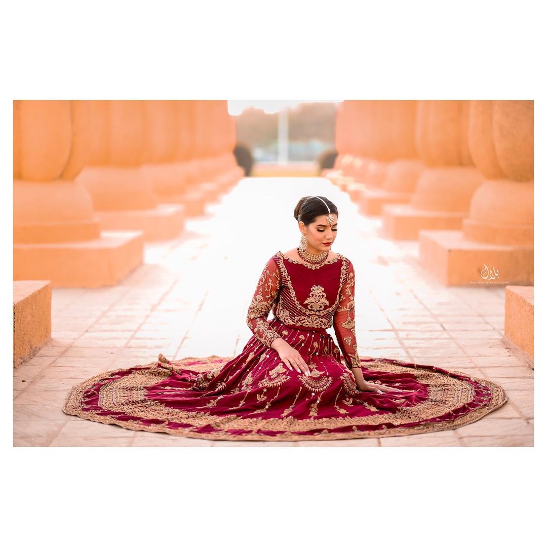 Kiran Ashfaq Haider Stuns In A Traditional Barat Look | Reviewit.pk