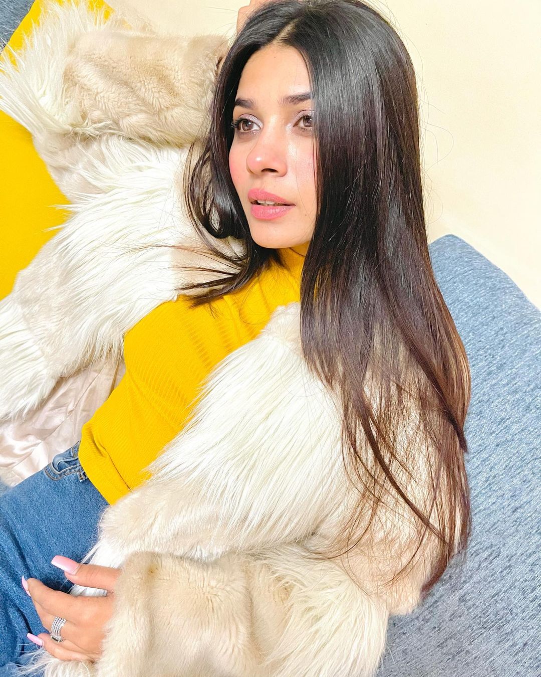 Mahi Baloch Sizzles In Her Latest Bridal Shoot | Reviewit.pk