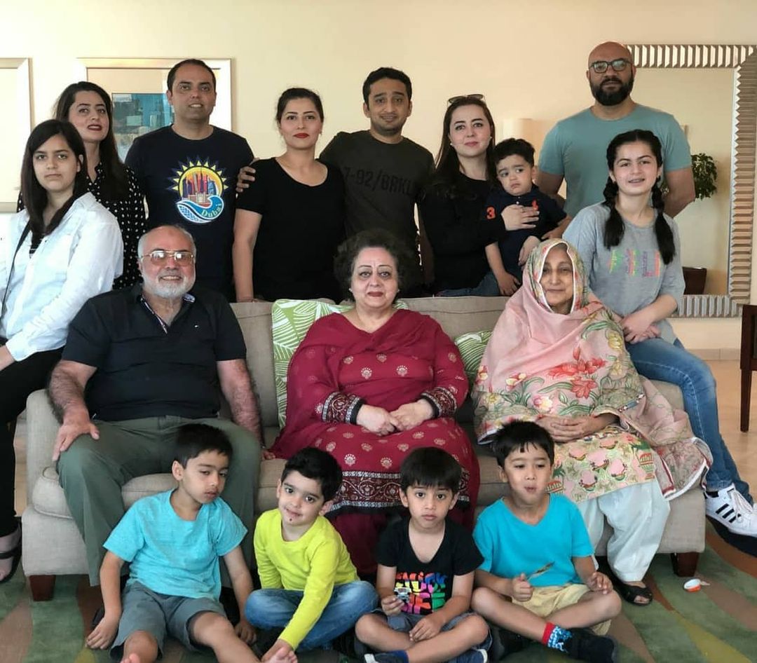 Unseen Family Pictures Of Fashion Designer Maria B | Reviewit.pk