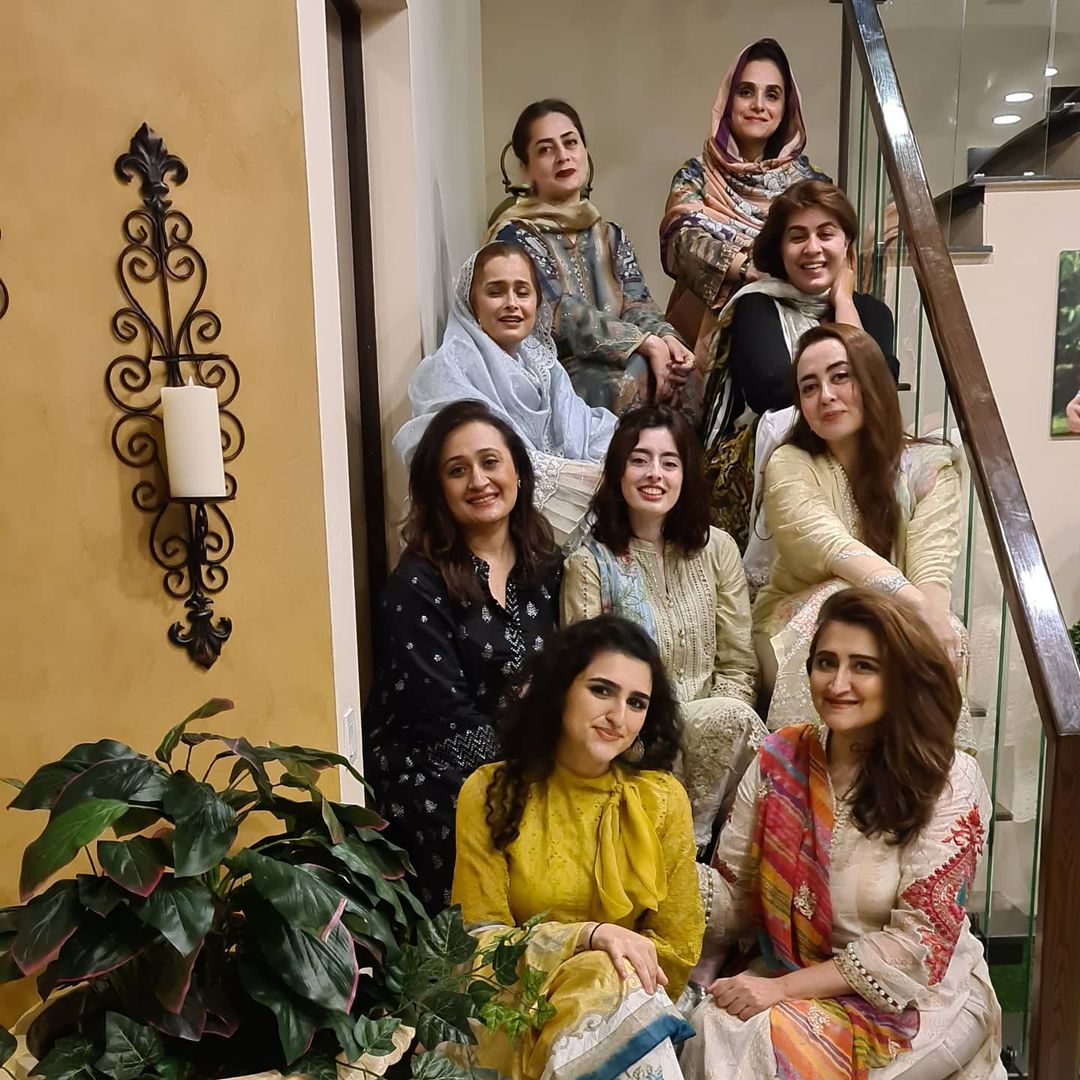 Unseen Family Pictures Of Fashion Designer Maria B | Reviewit.pk