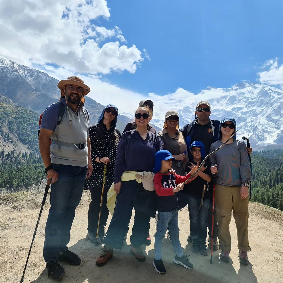 Unseen Family Pictures Of Fashion Designer Maria B | Reviewit.pk