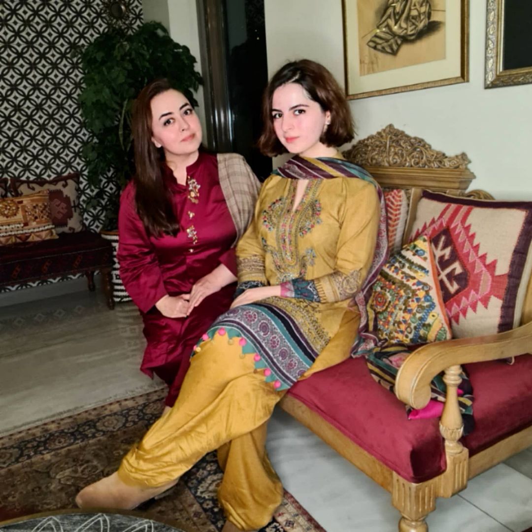 Unseen Family Pictures Of Fashion Designer Maria B | Reviewit.pk